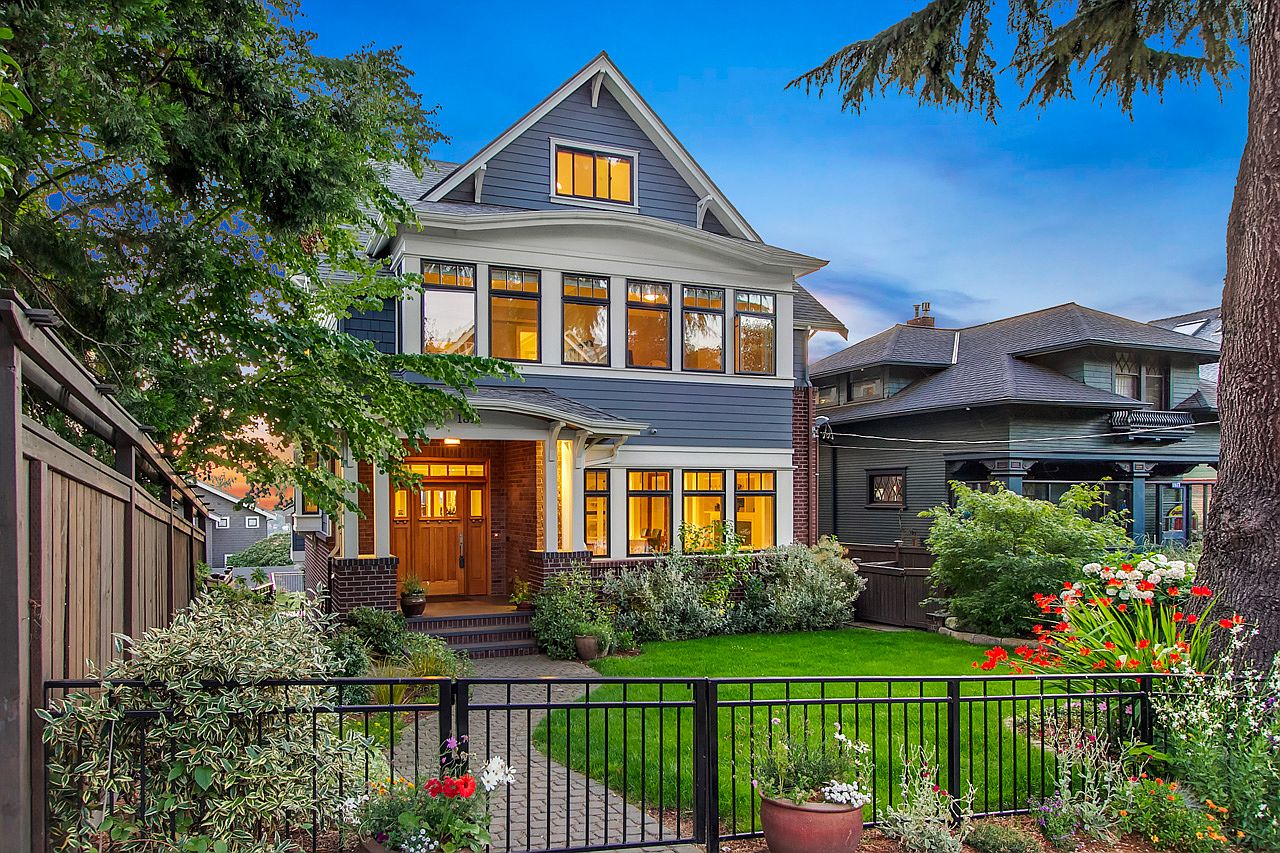 1811 8th Ave W, Seattle, WA 98119 | Zillow