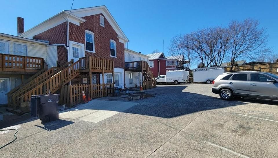 307 E Main St #D2, Stanley, VA 22851 | Zillow