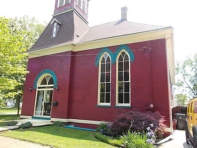 301 W 2nd St, Assumption, IL 62510 | MLS #6245400 | Zillow