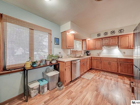530 Capitol Beach Blvd, Lincoln, NE 68528 | Zillow