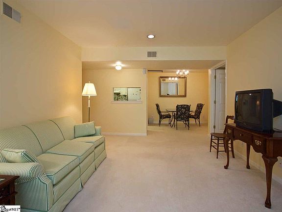 111 Swansgate Pl, Greenville, SC 29605 | Zillow