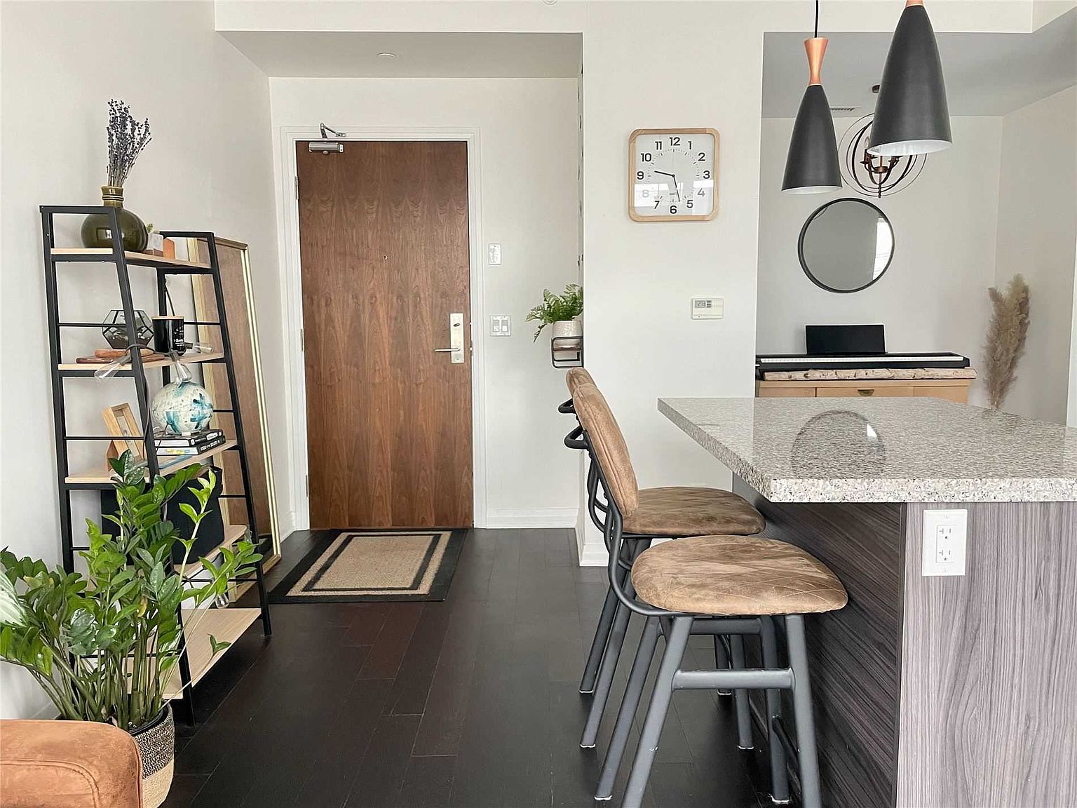 8 Mercer St #301, Toronto, ON M5V 0C4 | Zillow