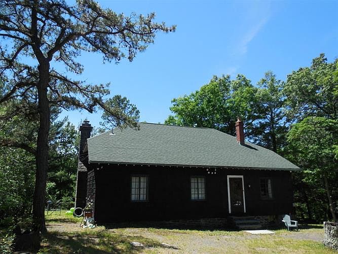 325 Bluestone Blvd, Millrift, PA 18340 | Zillow