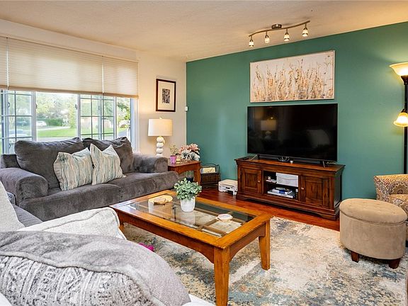 81 Rodney Ln, Rochester, NY 14625 | MLS #R1435723 | Zillow