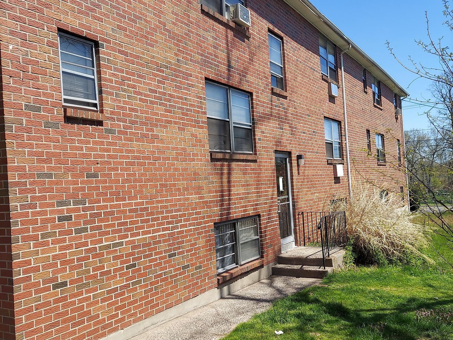 1214 Stanley St #202, New Britain, CT 06051 | Zillow