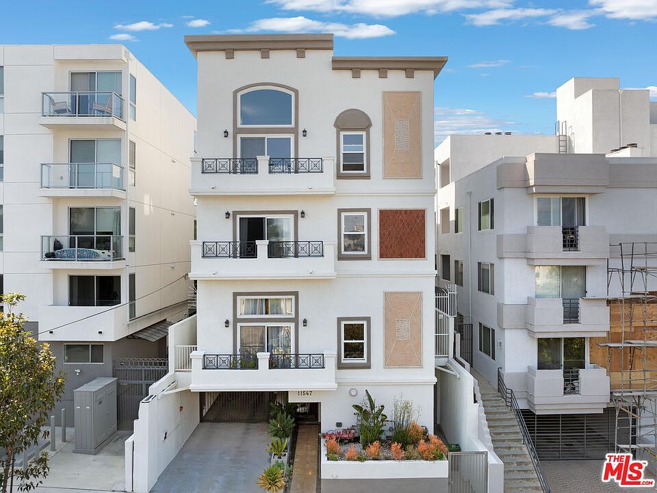 11547 Rochester Ave UNIT 202, Los Angeles, CA 90025 | Zillow