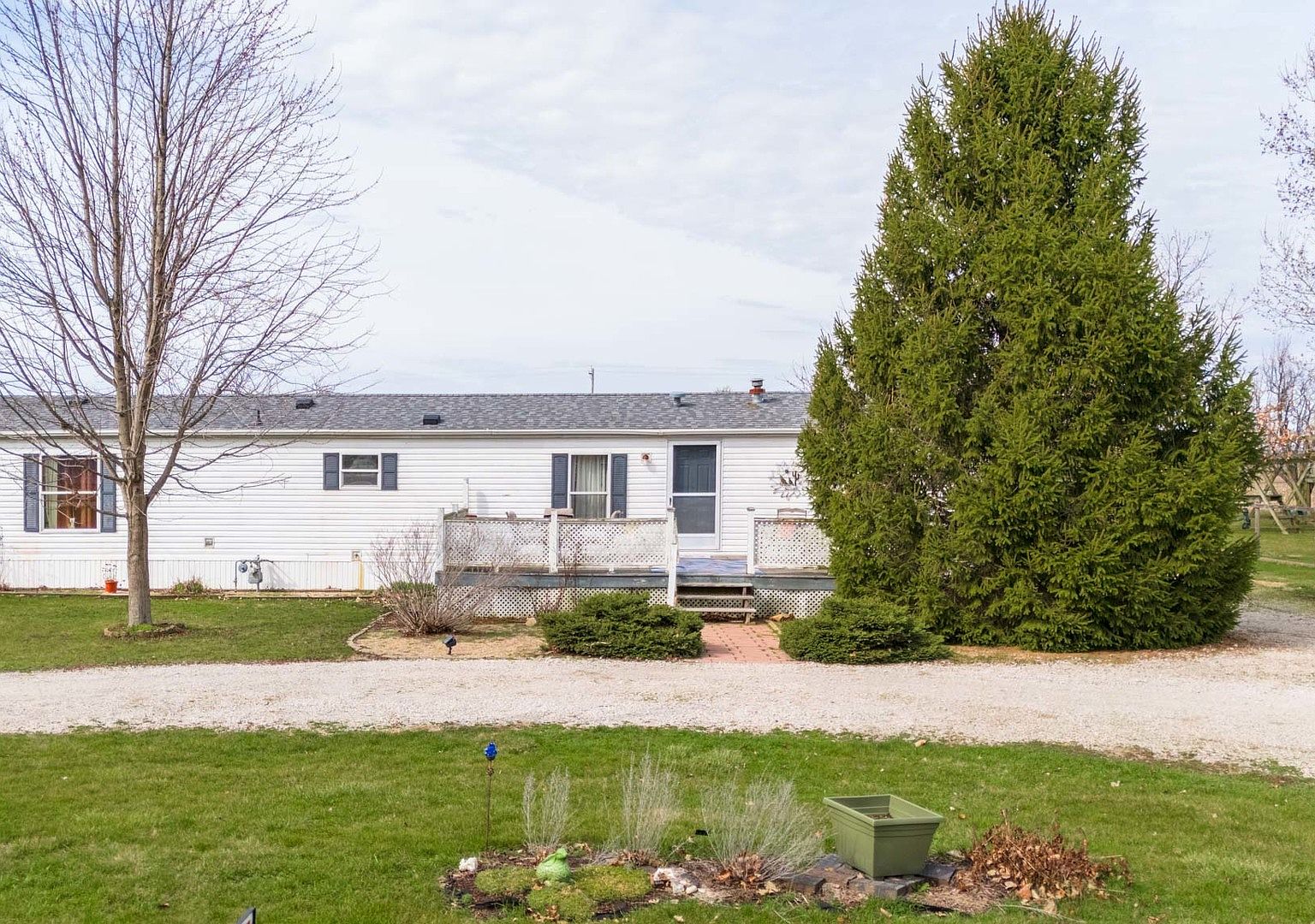 407 N 1st St, Secor, IL 61771 | Zillow