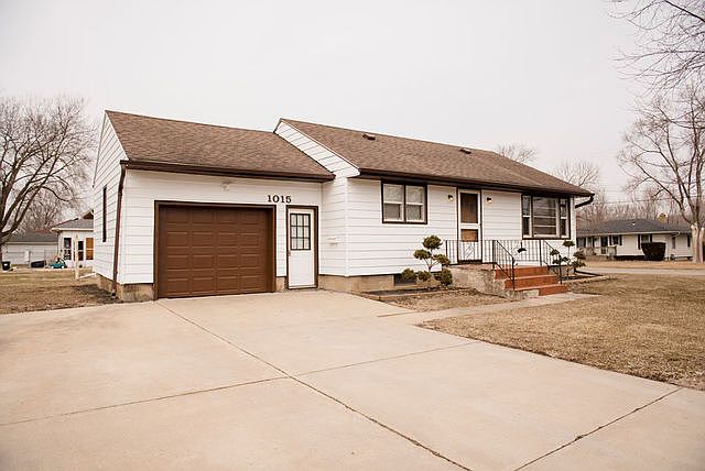 1015 Forest St, Ottawa, IL 61350 | Zillow