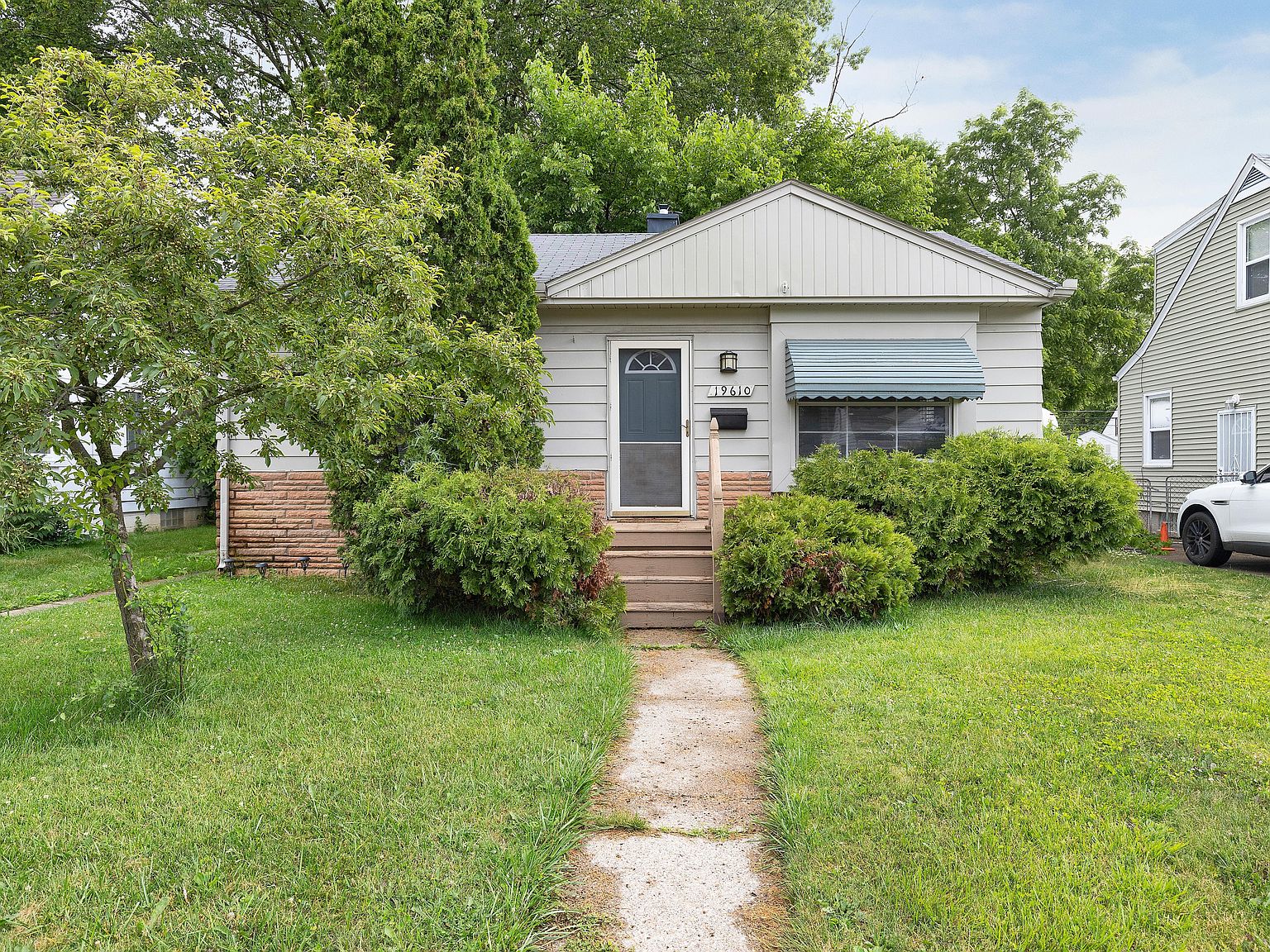 19610 Garfield, Redford, MI 48240 | Zillow