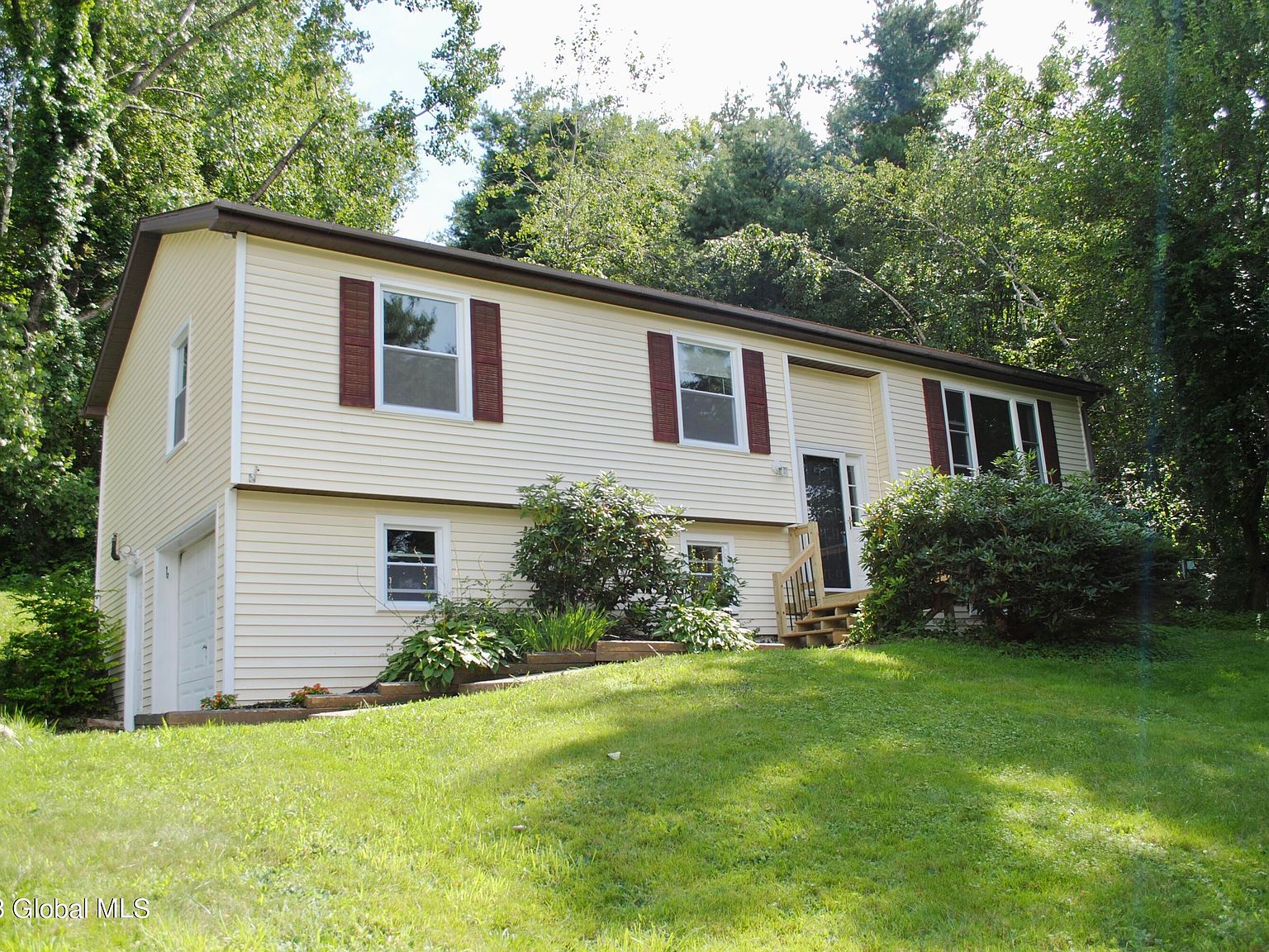 318 Plank Road, Troy, NY 12182 | Zillow