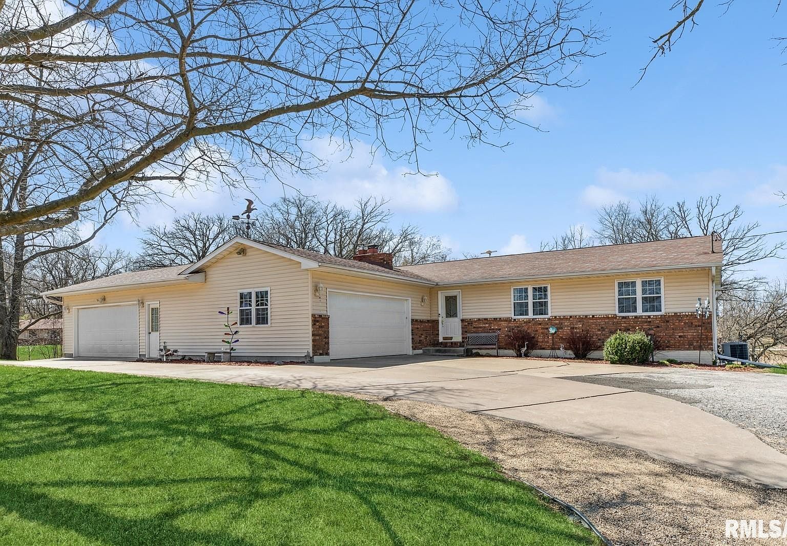 28314 104th Ave, Donahue, IA 52746 | Zillow