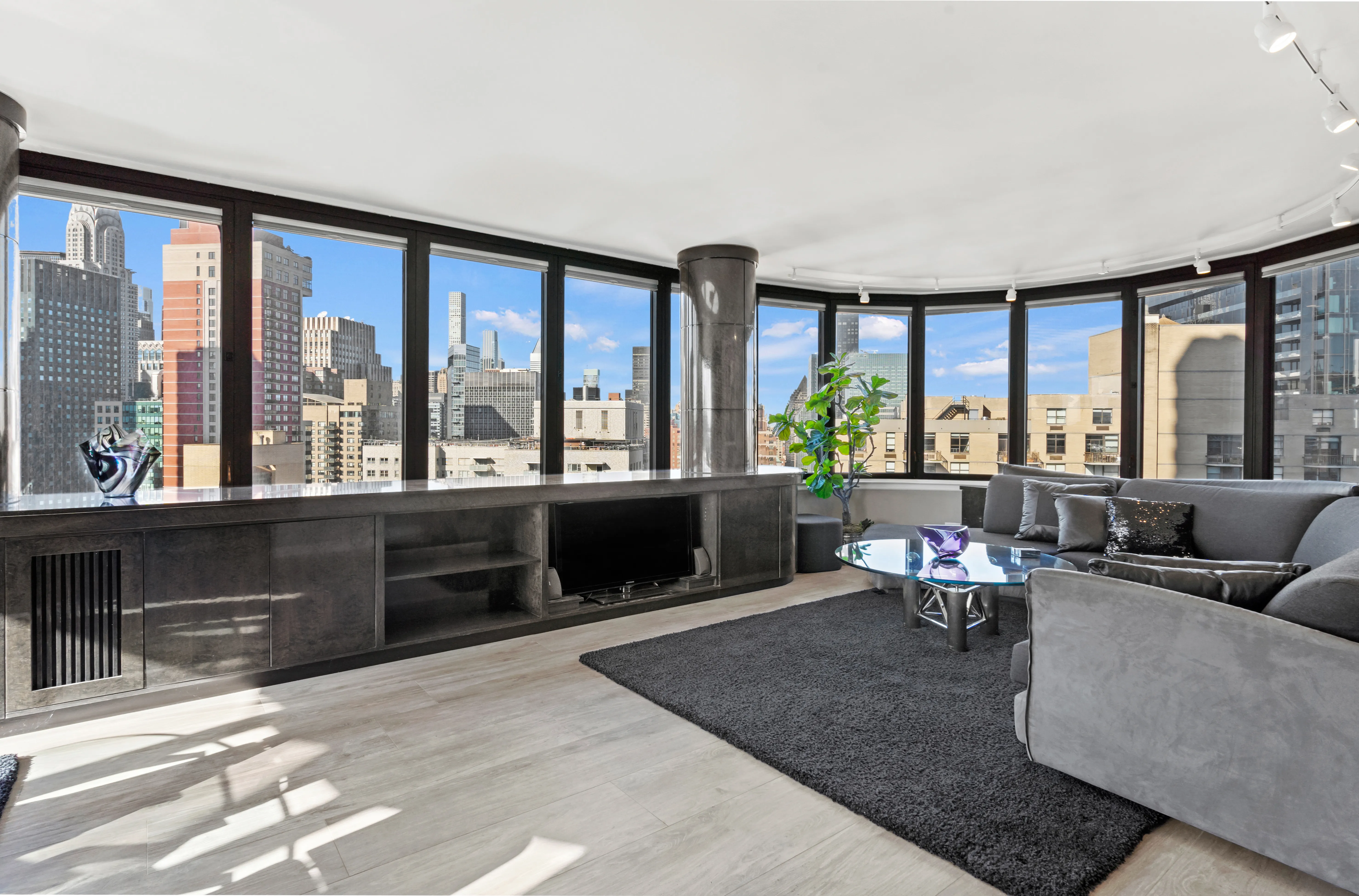 330 East 38th Street #38E in Murray Hill, Manhattan | StreetEasy