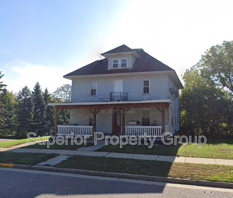 532 E Cook St APT 3, Portage, WI 53901 | Zillow