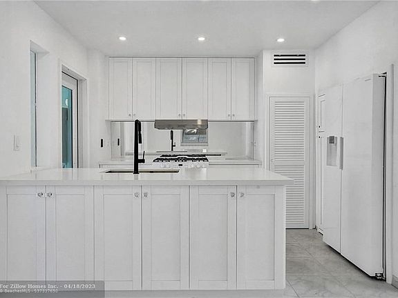 729 85th St #729, Miami Beach, FL 33141 | MLS #F10369991 | Zillow