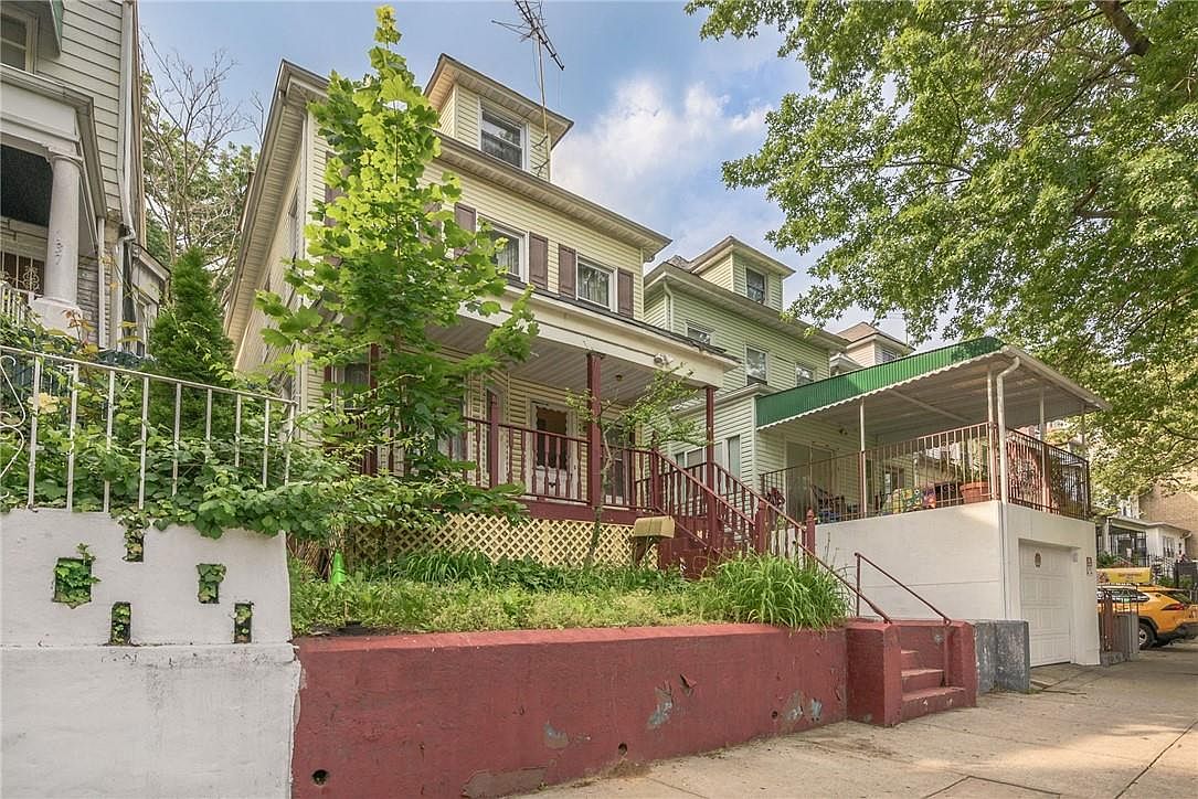 135 Father Zeiser Place, Bronx, NY 10468 | Zillow