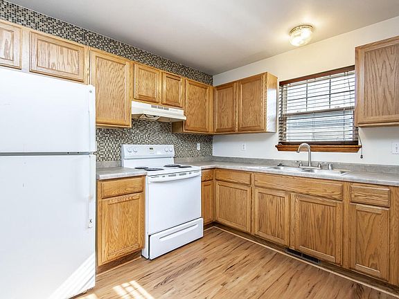 2710 West Glendale AVENUE, Milwaukee, WI 53209 | MLS #1847474 | Zillow