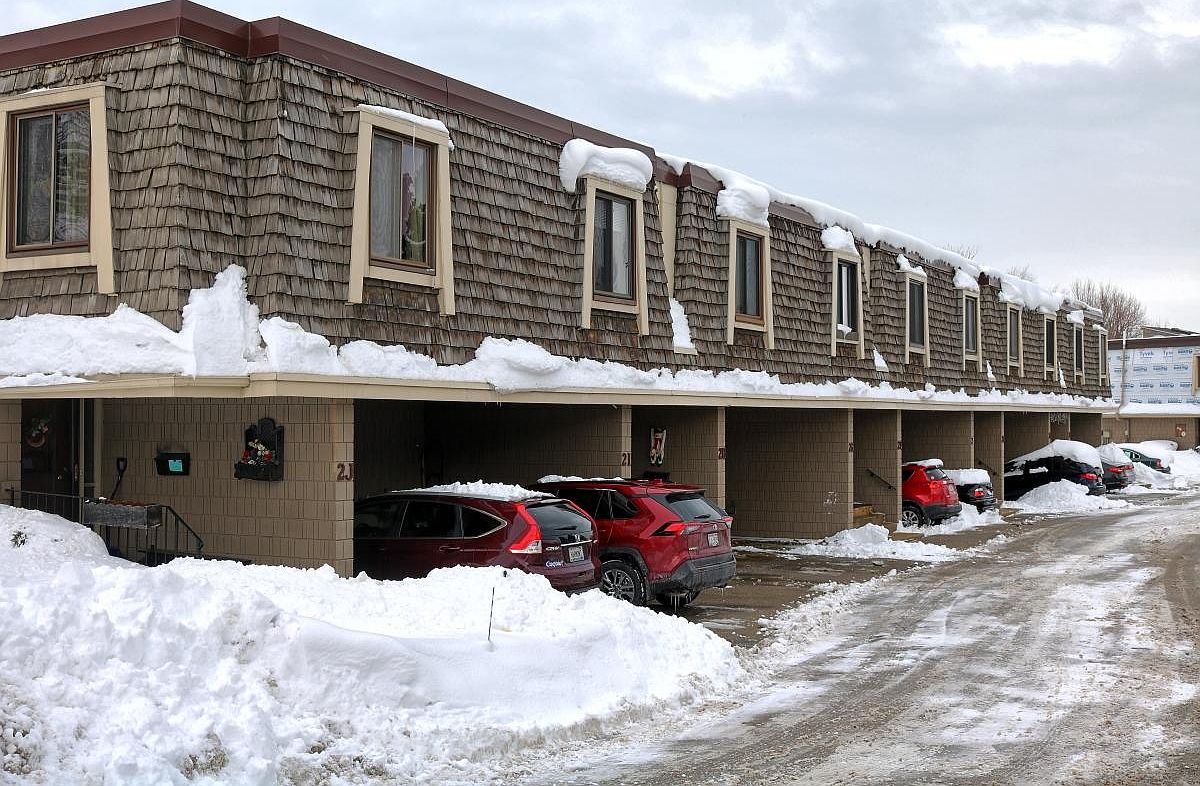 3333 5th Ave, South Milwaukee, WI 53172 | Zillow