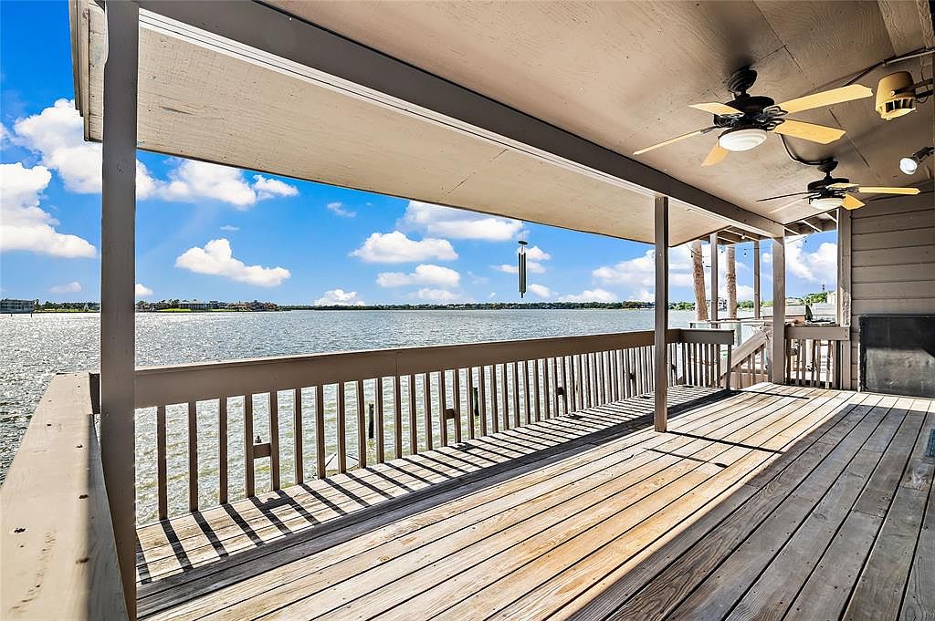 2734 Lighthouse Dr, Houston, TX 77058 | Zillow