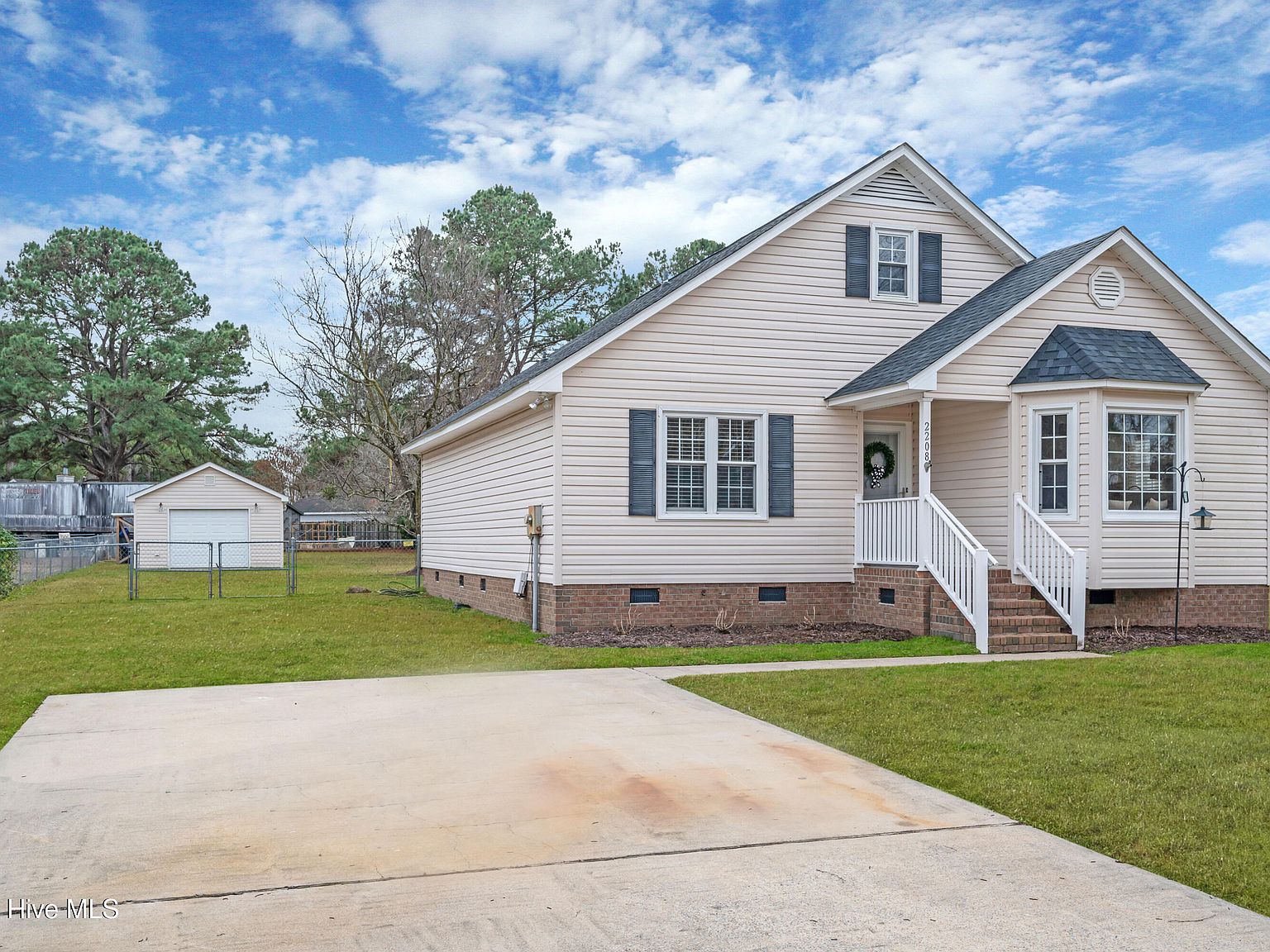 2208 Rolling Meadows Drive, Greenville, NC 27858 | Zillow