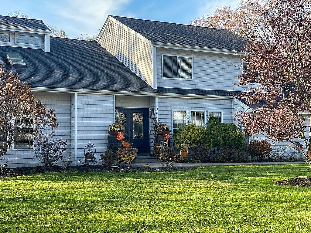 8 Pamela Dr, Ridge, NY 11961 | Zillow