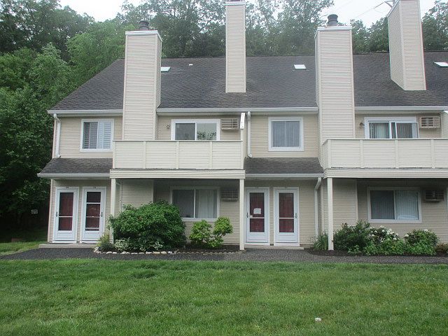 132 Willow Spgs New Milford Ct 06776 Zillow