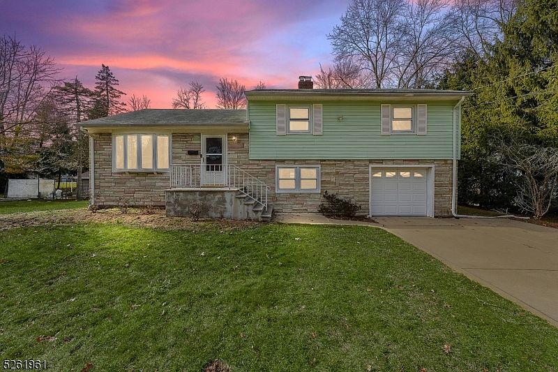 556 Ridgewood Blvd N Township Of Washington Nj 07676 Zillow