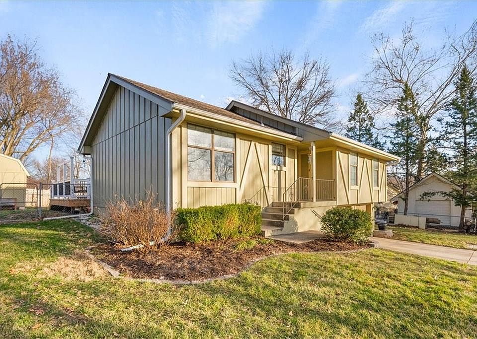 1609 NE Ridgeview Dr, Lees Summit, MO 64086 | Zillow