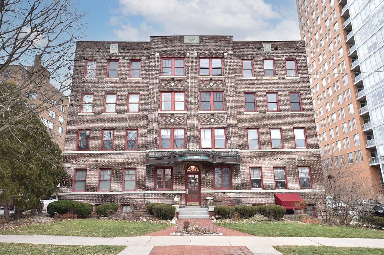 1983 North Summit AVENUE UNIT 1G, Milwaukee, WI 53202 | MLS #1861762 ...