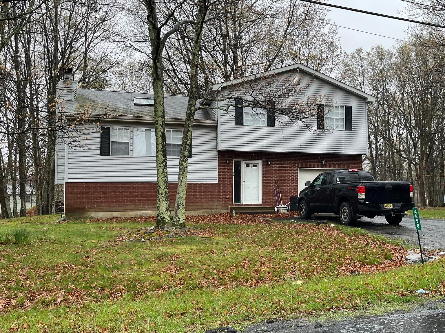 4698 Pine Ridge Dr W, Bushkill, PA 18324 | Zillow