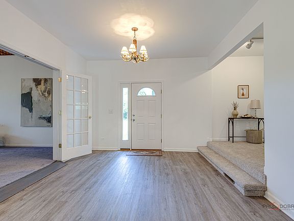 26402 W Edgemond Ln, Barrington, IL 60010 | MLS #12077939 | Zillow