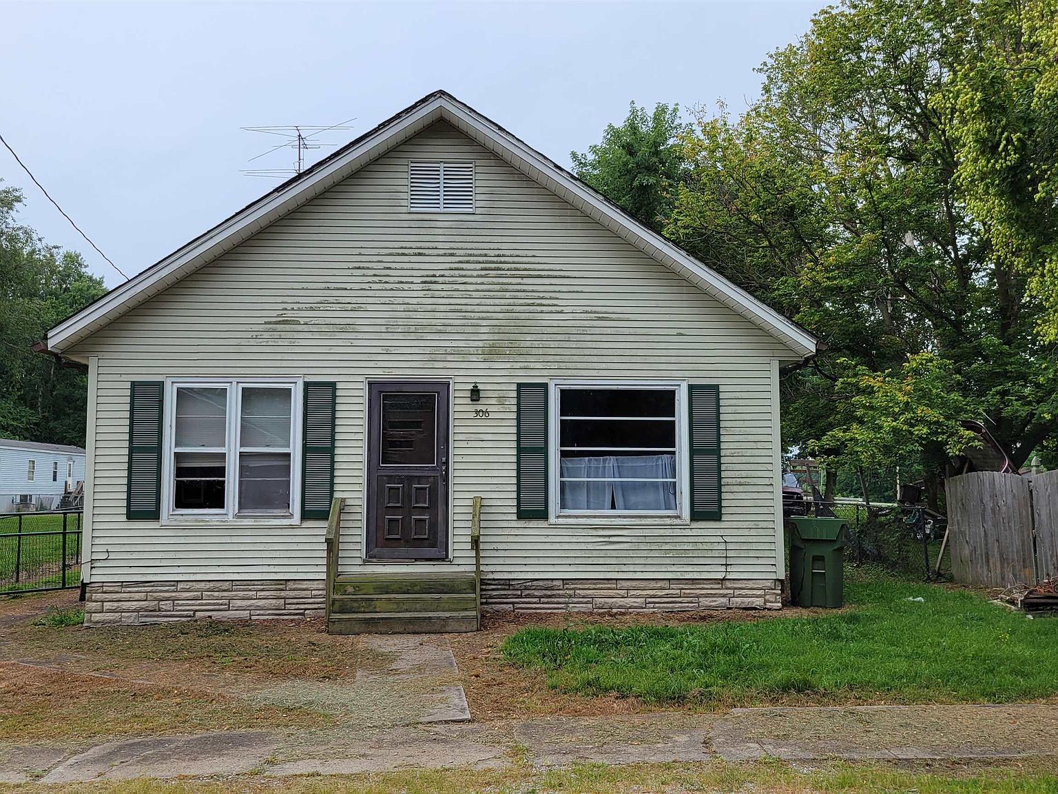 306 Vogel Ave, Dowell, IL 62927 | Zillow