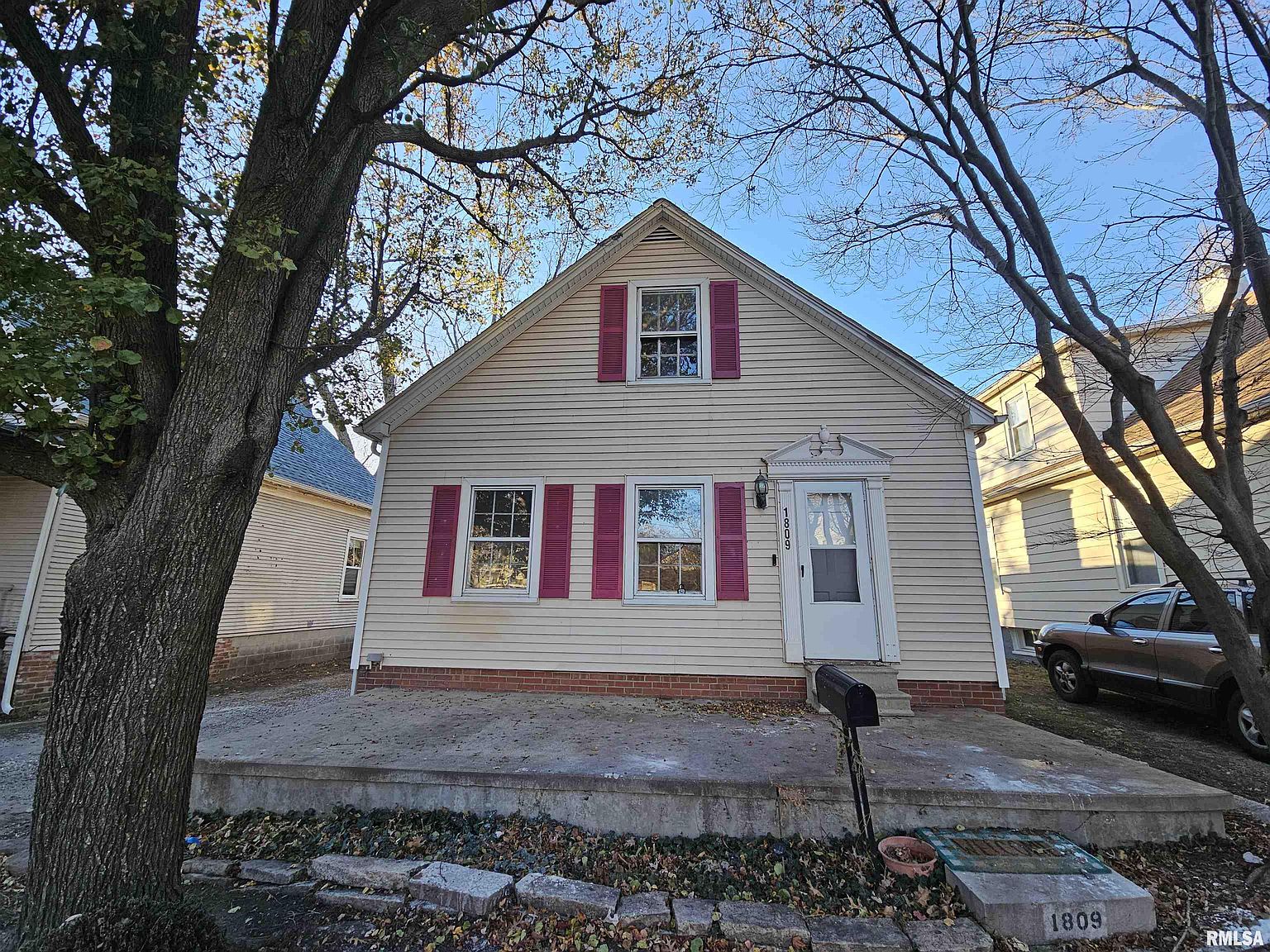 1809 S Spring St, Springfield, IL 62704 | Zillow