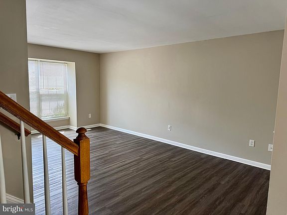 14 Spring Dr, Newark, DE 19702 | Zillow