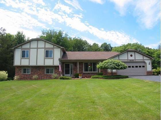9270 Lake Crest Dr, Whitmore Lake, MI 48189 | Zillow