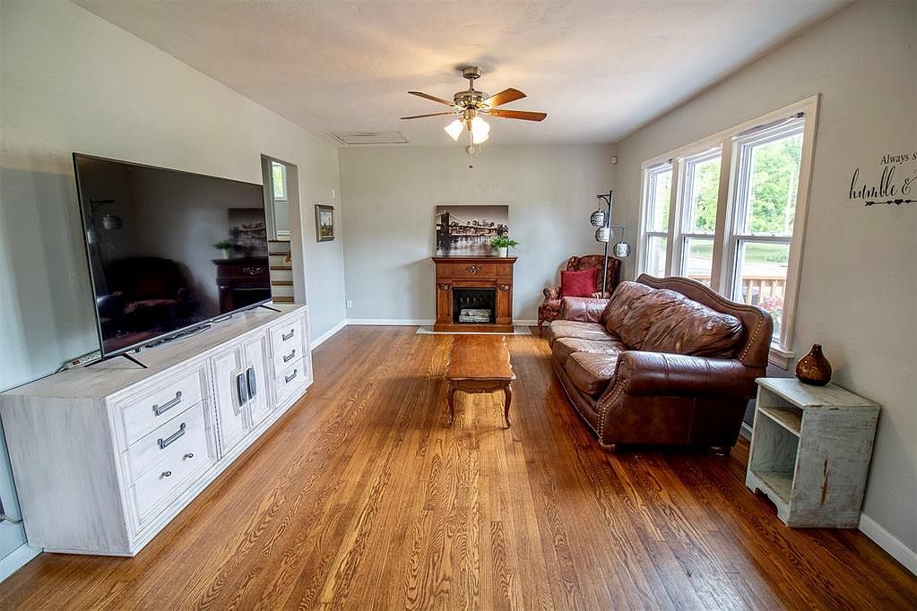 2940 NW 11th St, Oklahoma City, OK 73107 | Zillow