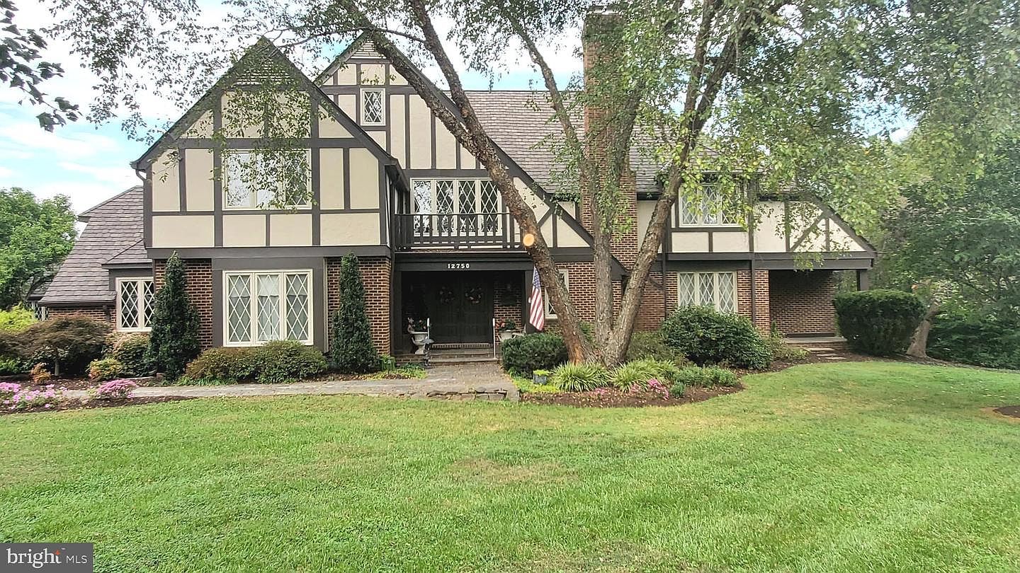 12750 Chatter Brook Dr, Catharpin, VA 20143 | Zillow