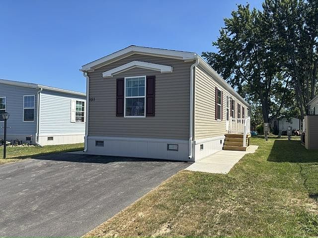 151 Crestwood Dr Lockport Ny 14094 Zillow