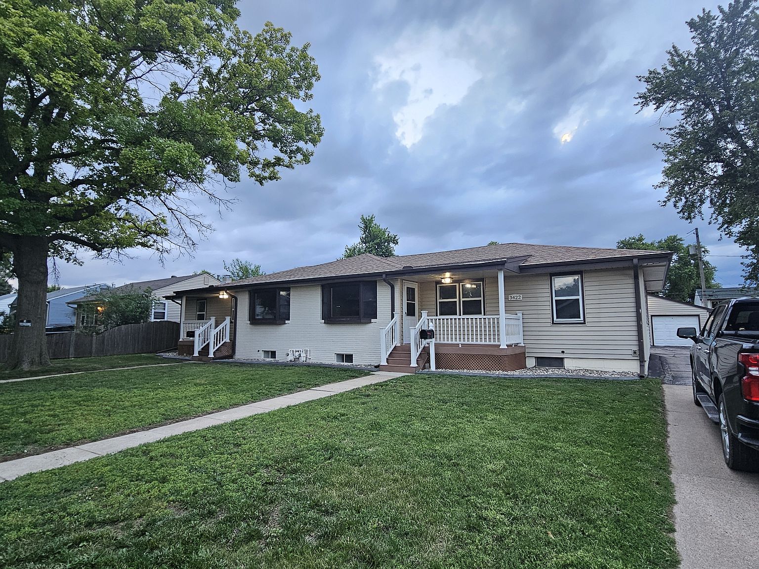 3422 Avenue F #3422 & 3420, Council Bluffs, IA 51501 | Zillow