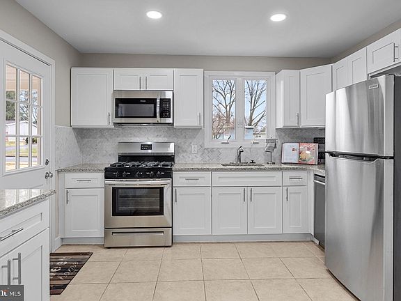 253 Luff Ln, Warminster, PA 18974 | MLS #PABU2045414 | Zillow