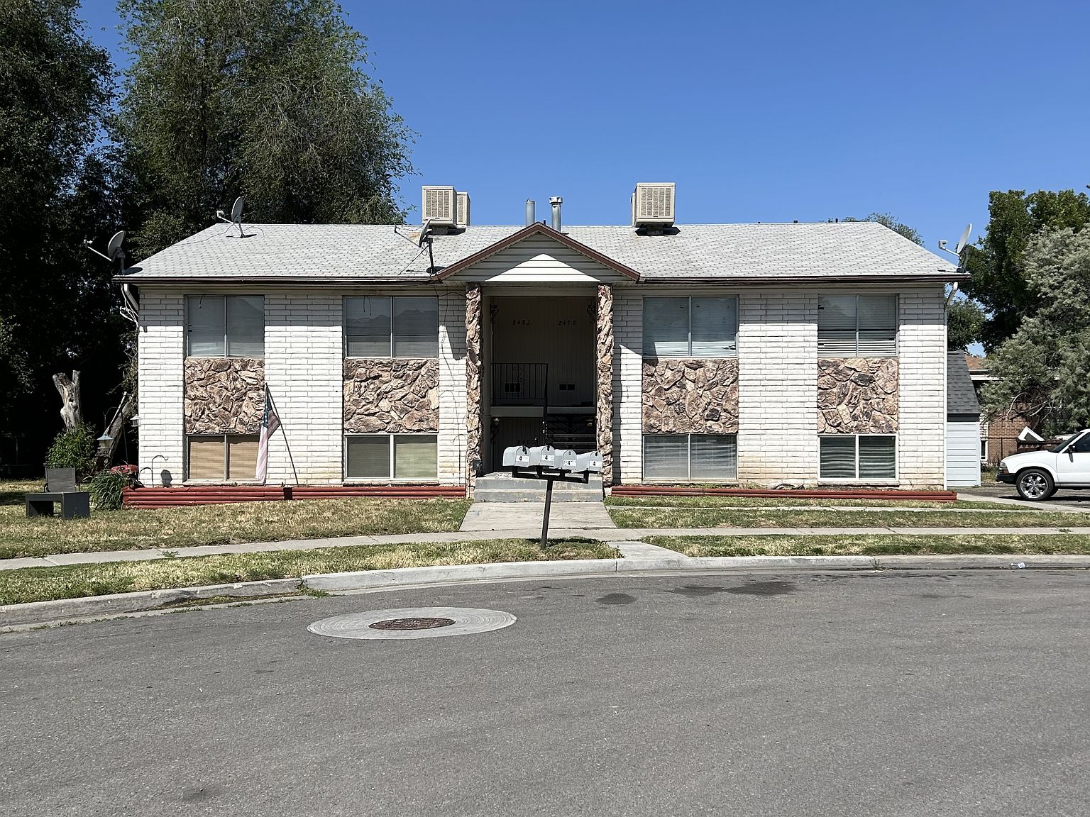 8476 S Westbridge Rd, Midvale, UT 84047 | Zillow