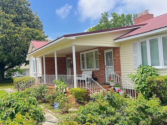 409 W Boyce St, Manning, SC 29102 | MLS #169987 | Zillow