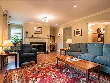 19 Foreside Common Dr Falmouth ME | Zillow