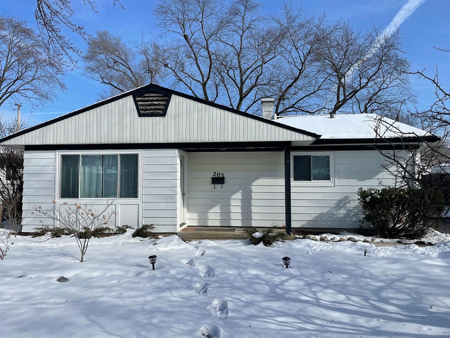 203 E Dennis Rd, Wheeling, IL 60090 | Zillow