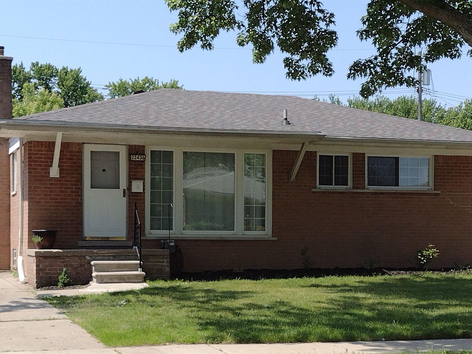 22436 Euclid St, Saint Clair Shores, MI 48082 | MLS #50110784 | Zillow
