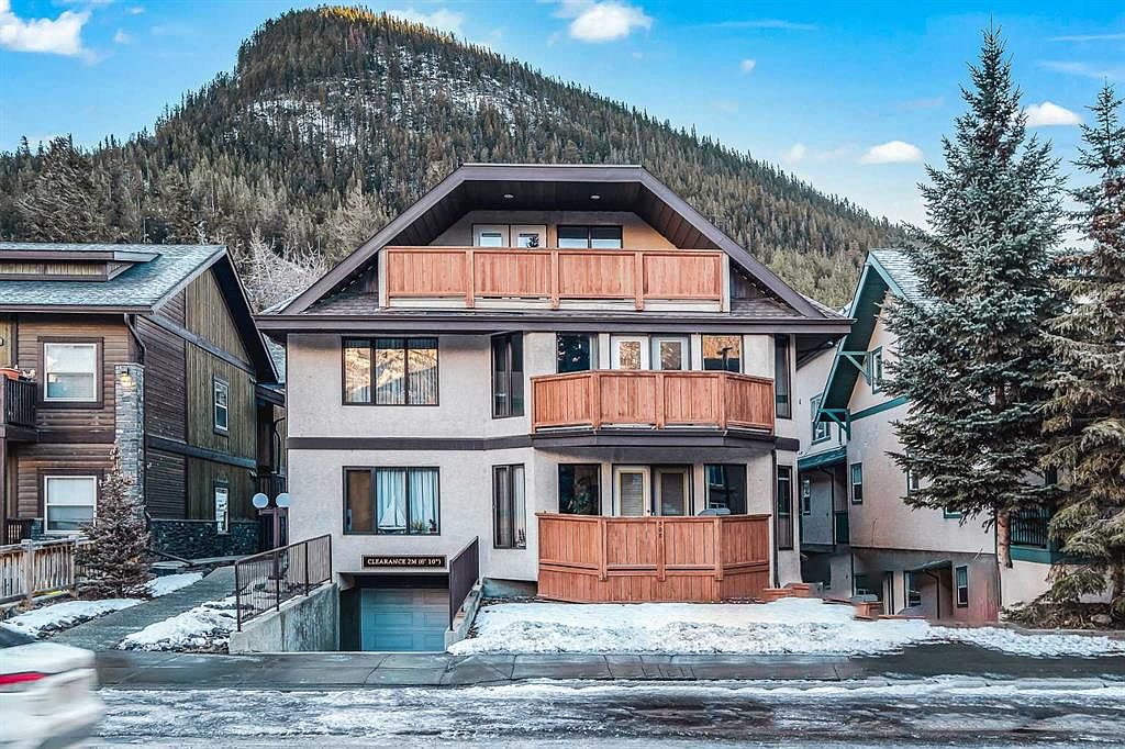 508 Banff Ave, Banff, AB T1L 1H1 | MLS #A2099052 | Zillow