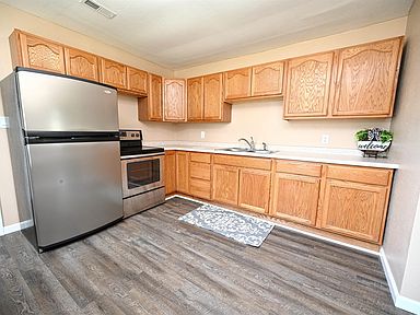 920 E Butler St, Manchester, IA 52057 | Zillow