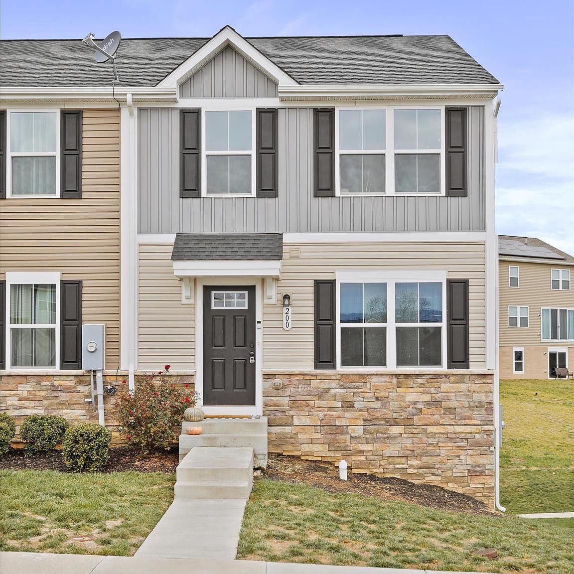 200 Spring Pl, Strasburg, VA 22657 | Zillow