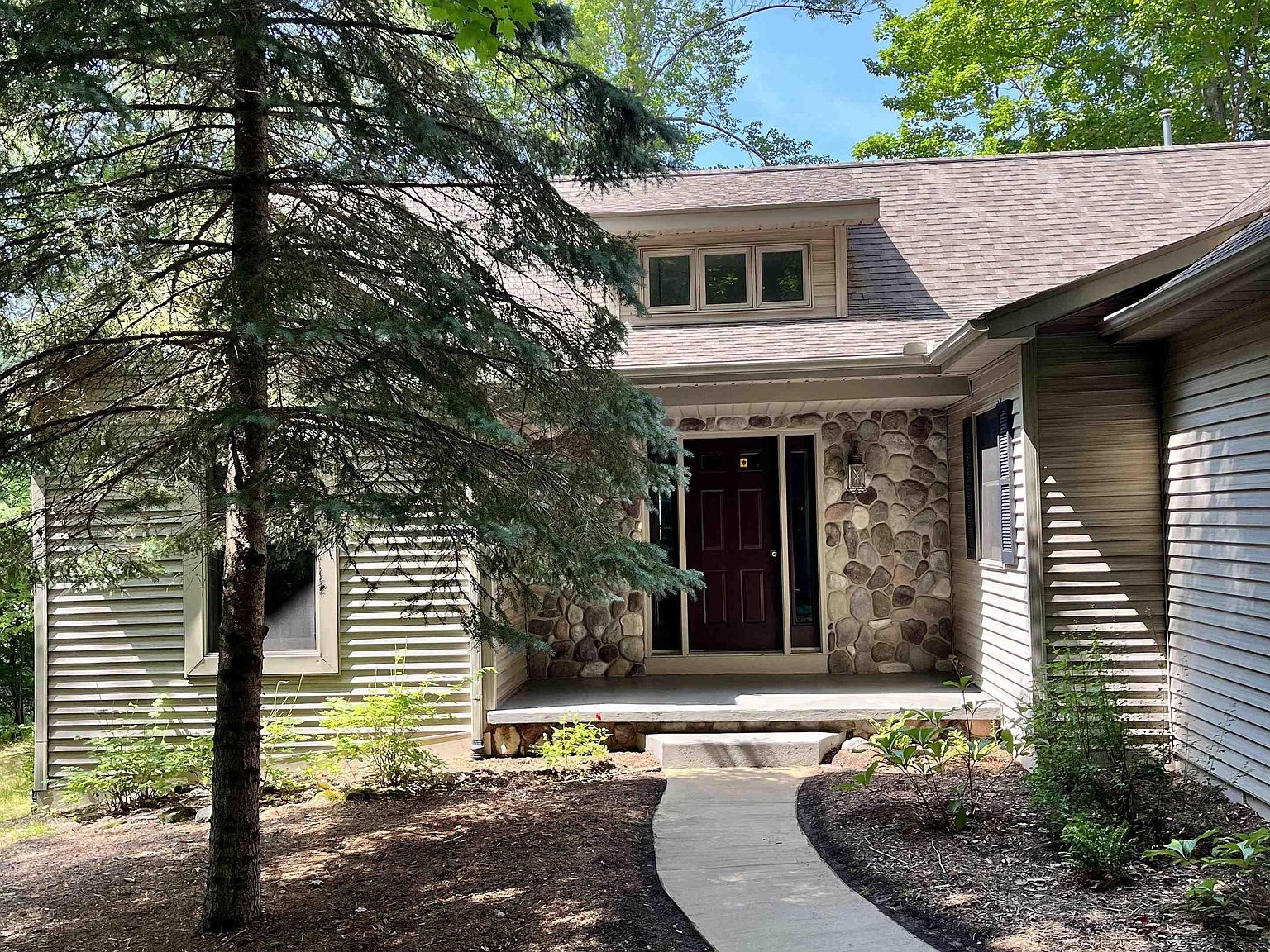 15674 Pearl Lake Dr, Empire, MI 49630 | MLS #1921159 | Zillow