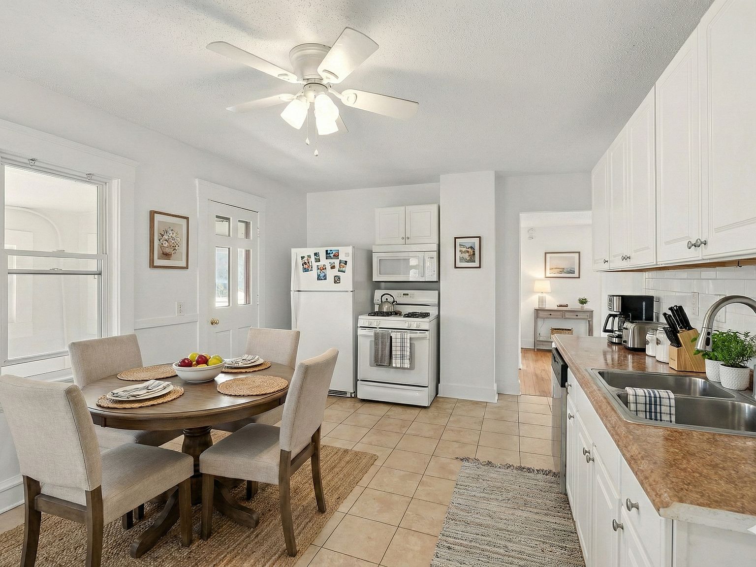 1714 Castle Ave Unit 2, Cleveland, OH 44113 | Zillow