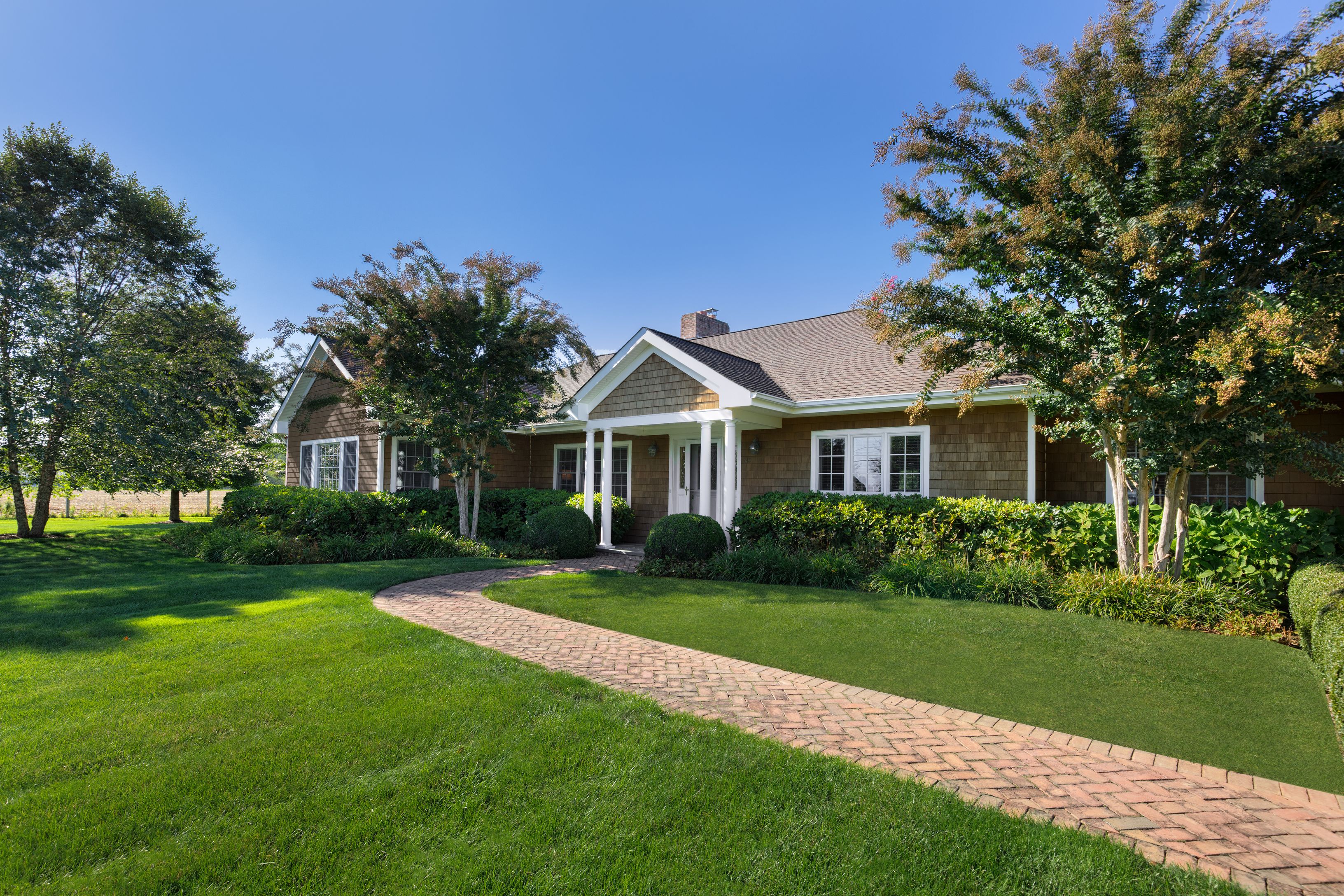 40 Narrow Ln E, Sagaponack, NY 11962 | Out East